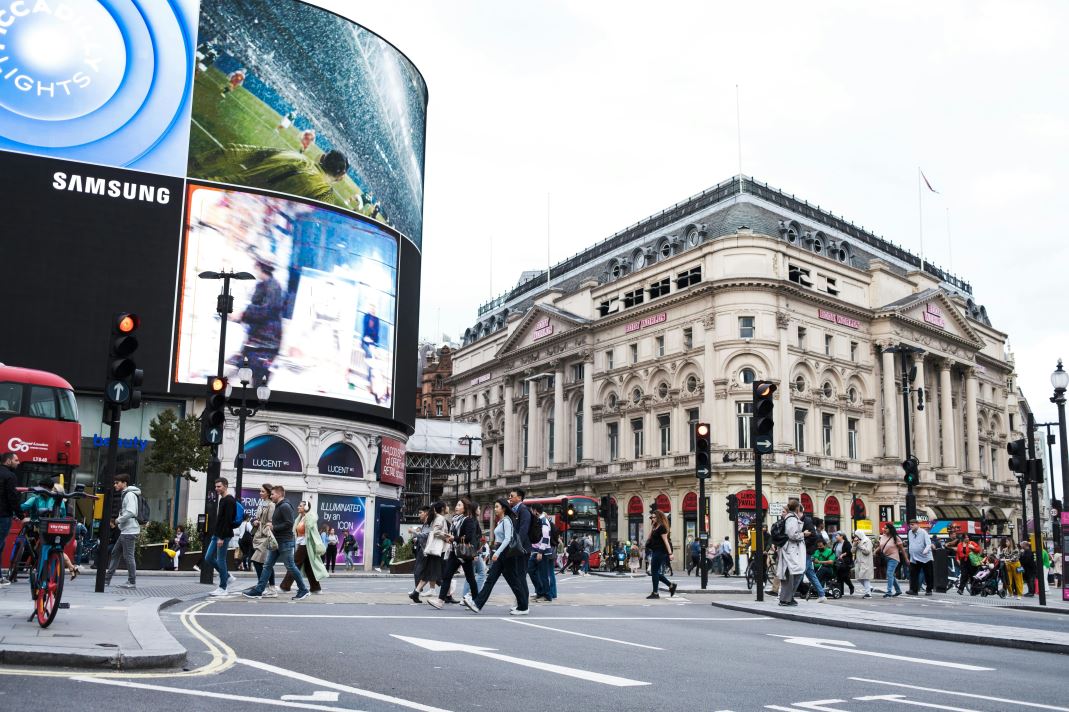 Blog UK Advertising Agencies: Profits Hold for Some, Pressure Builds ...